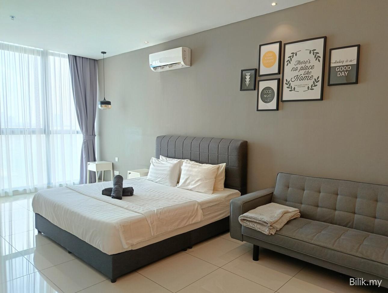 A Studio room with a private bathroom for rent - Bilik.my